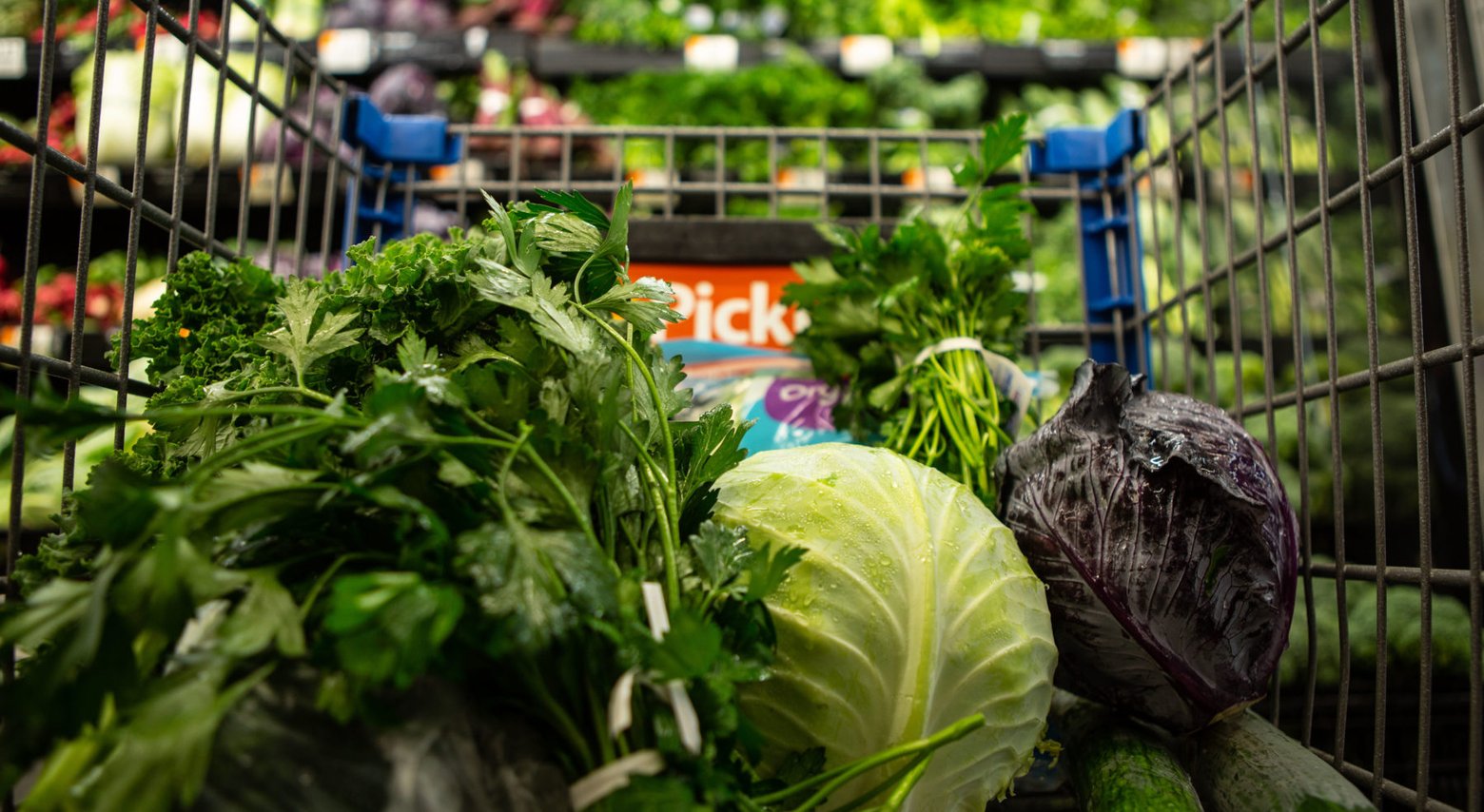 How Walmart brought unprecedented transparency to the food supply chain ...